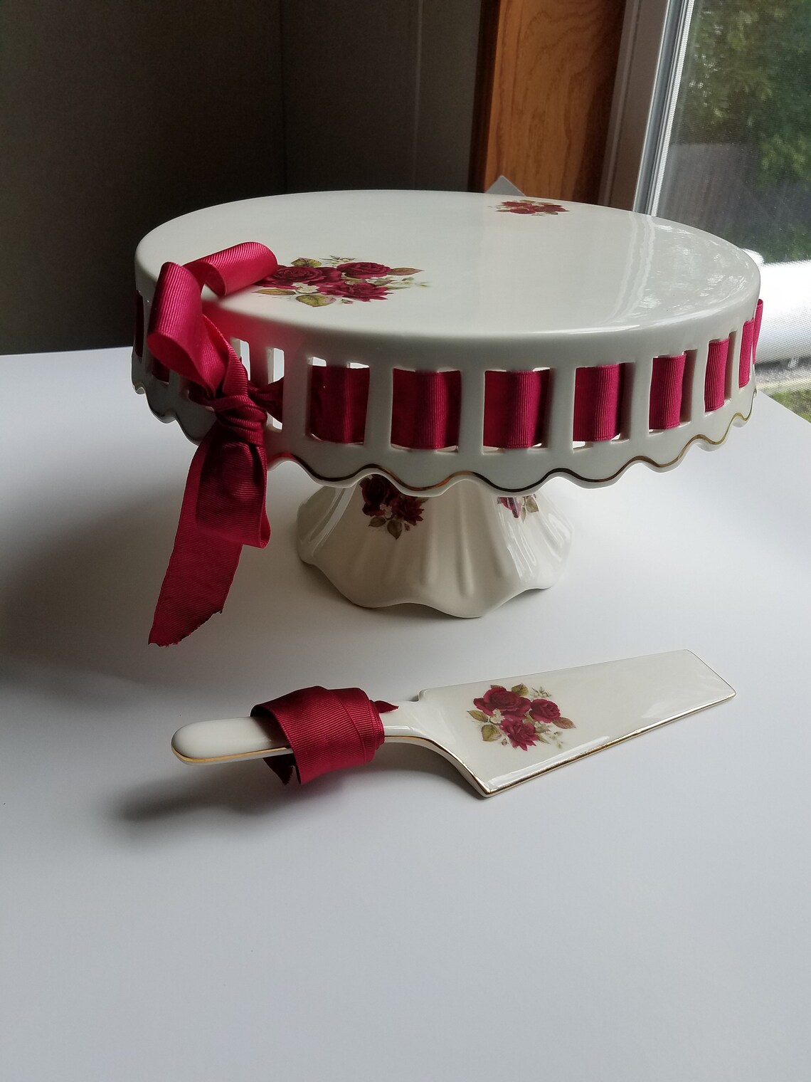 11 Inch Round White Ceramic Cake Plate matching Cake Server - Etsy