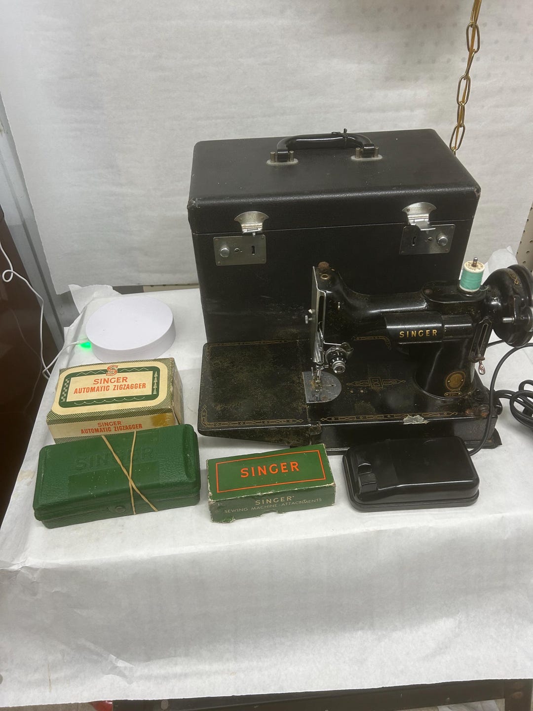 1955 Singer Featherweight With Case and Accesories - Etsy