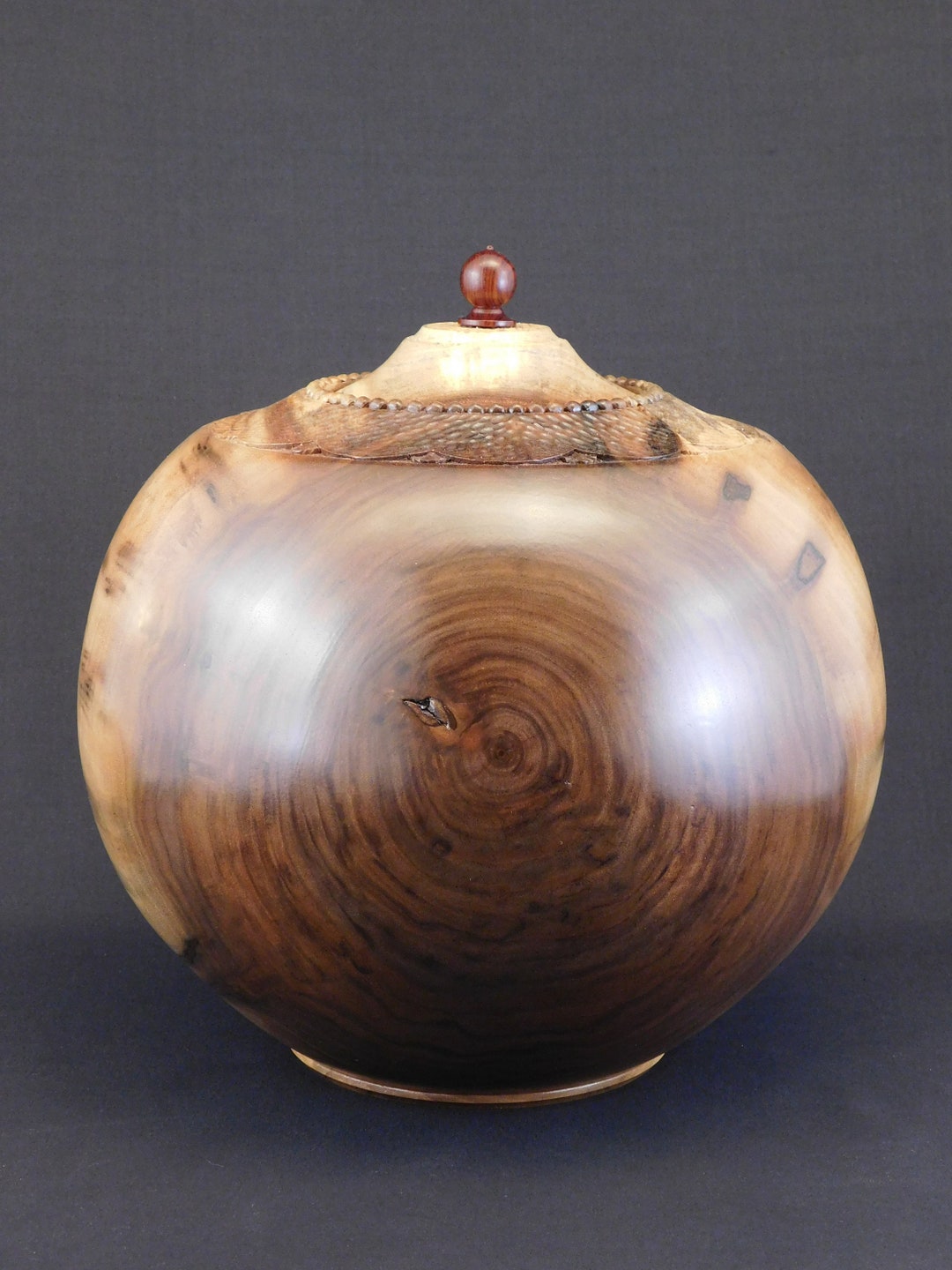 URN U.270 Cremation Urn Walnut Wood Urn Hand-carved Urn for Human Ashes ...