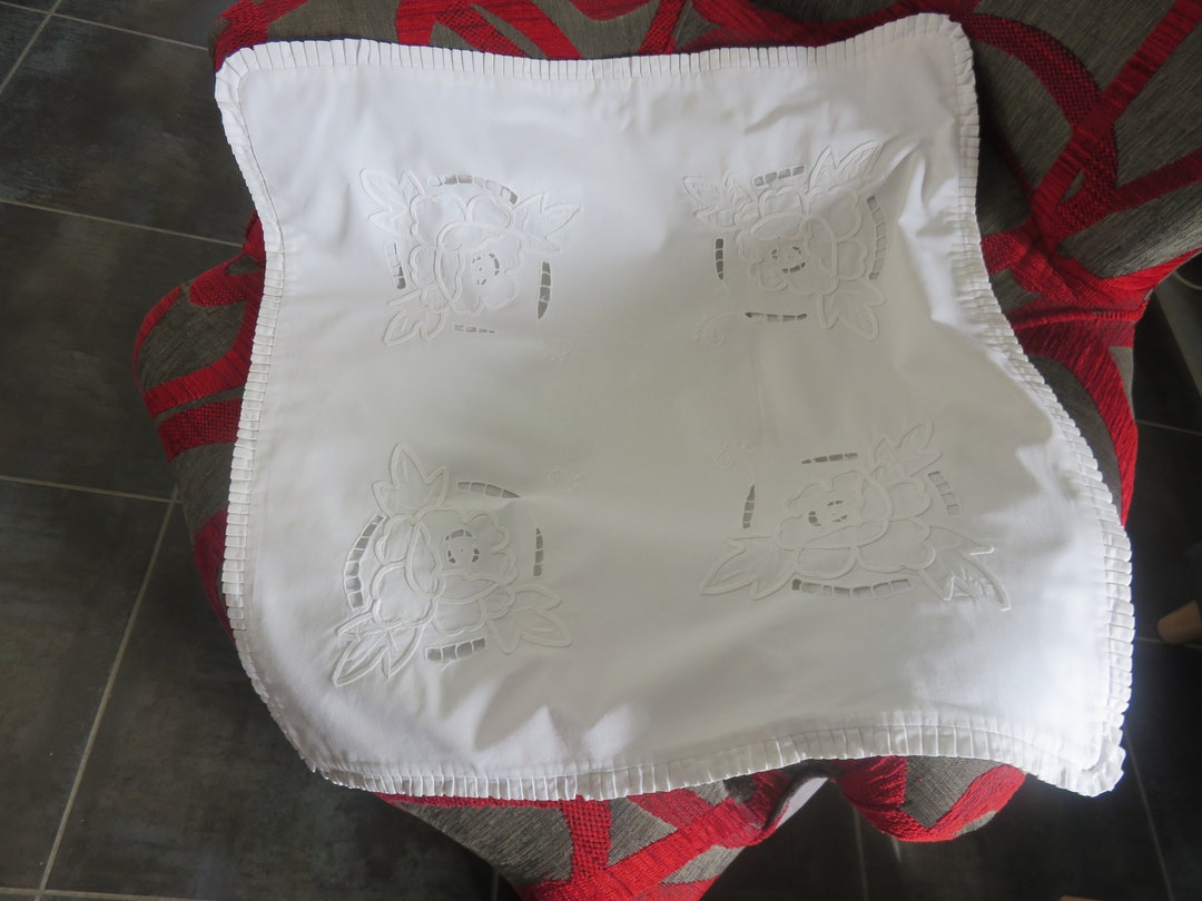 Two Old Embroidered Pillowcases From the 1930s - Etsy