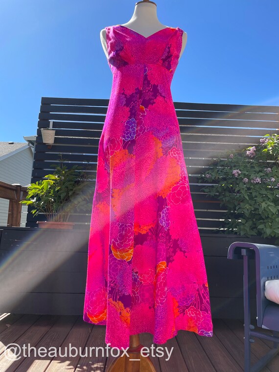 70's Hawaiian Togs Purple Passion Floral Sunset Dress… - Gem