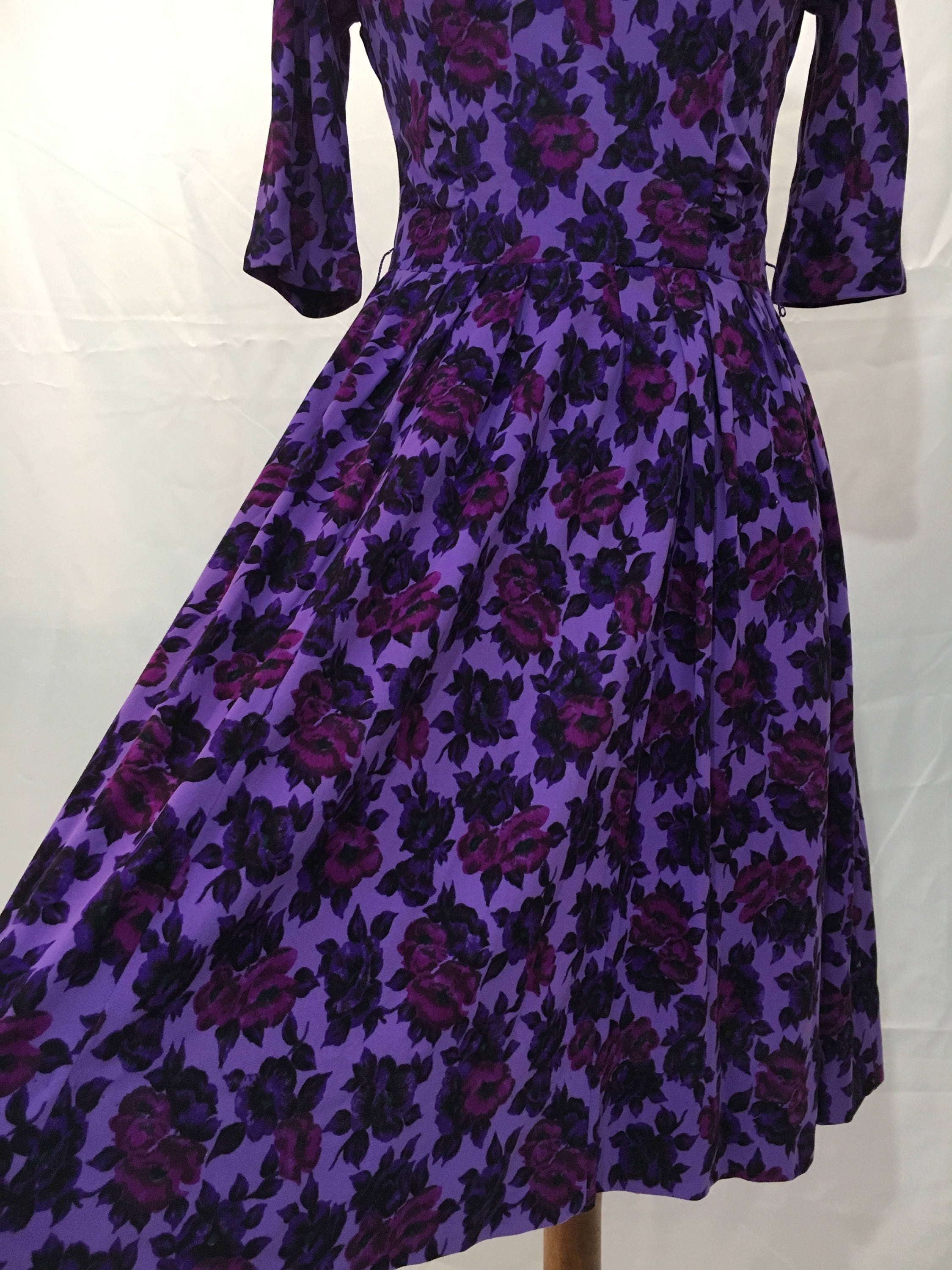 50's/60's Rich Violet Floral Dress | Etsy