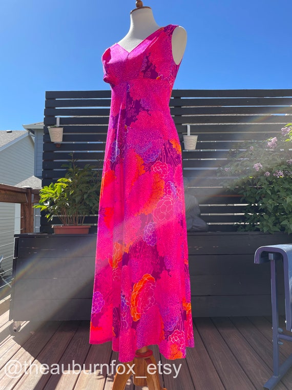 70's Hawaiian Togs Purple Passion Floral Sunset Dress… - Gem