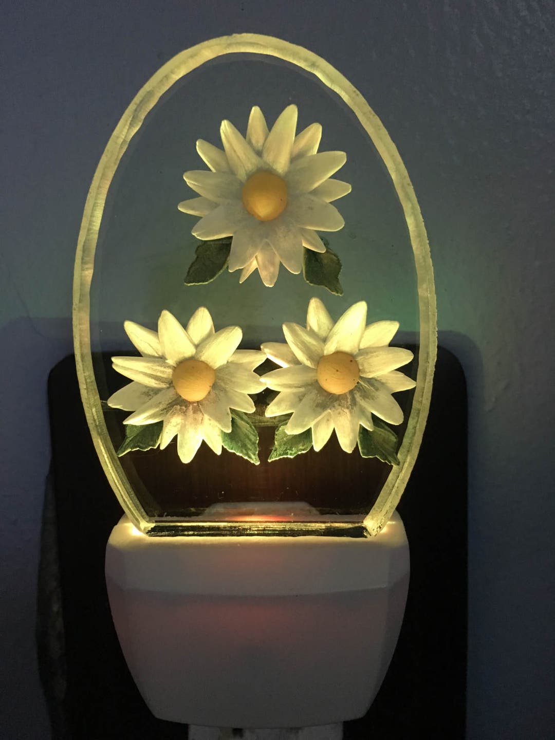 Daisies LED Nitelight - Etsy