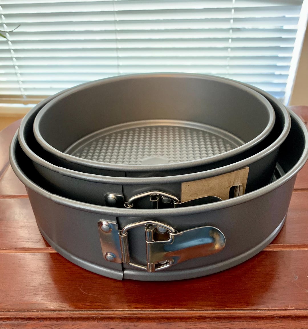 New Ecolution Bakeins 3-piece Springform Pan Set - 8in, 9in and 10in ...