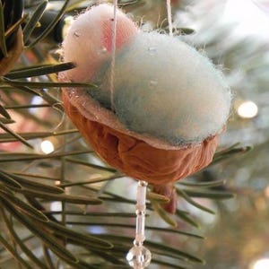 DIY Walnut Advent Calendar: 24 Matching Walnut Pairs (48 Shells ...