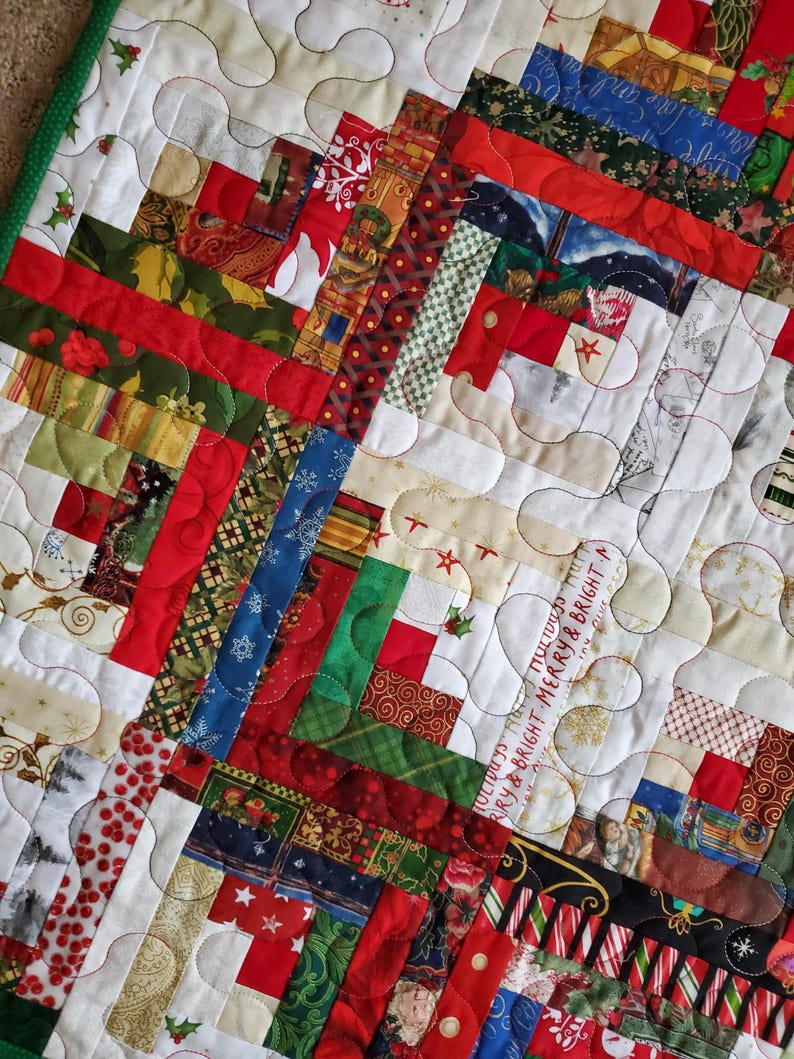 Christmas Log Cabin Table Topper/wallhanging, Scrappy, Handmade - Etsy