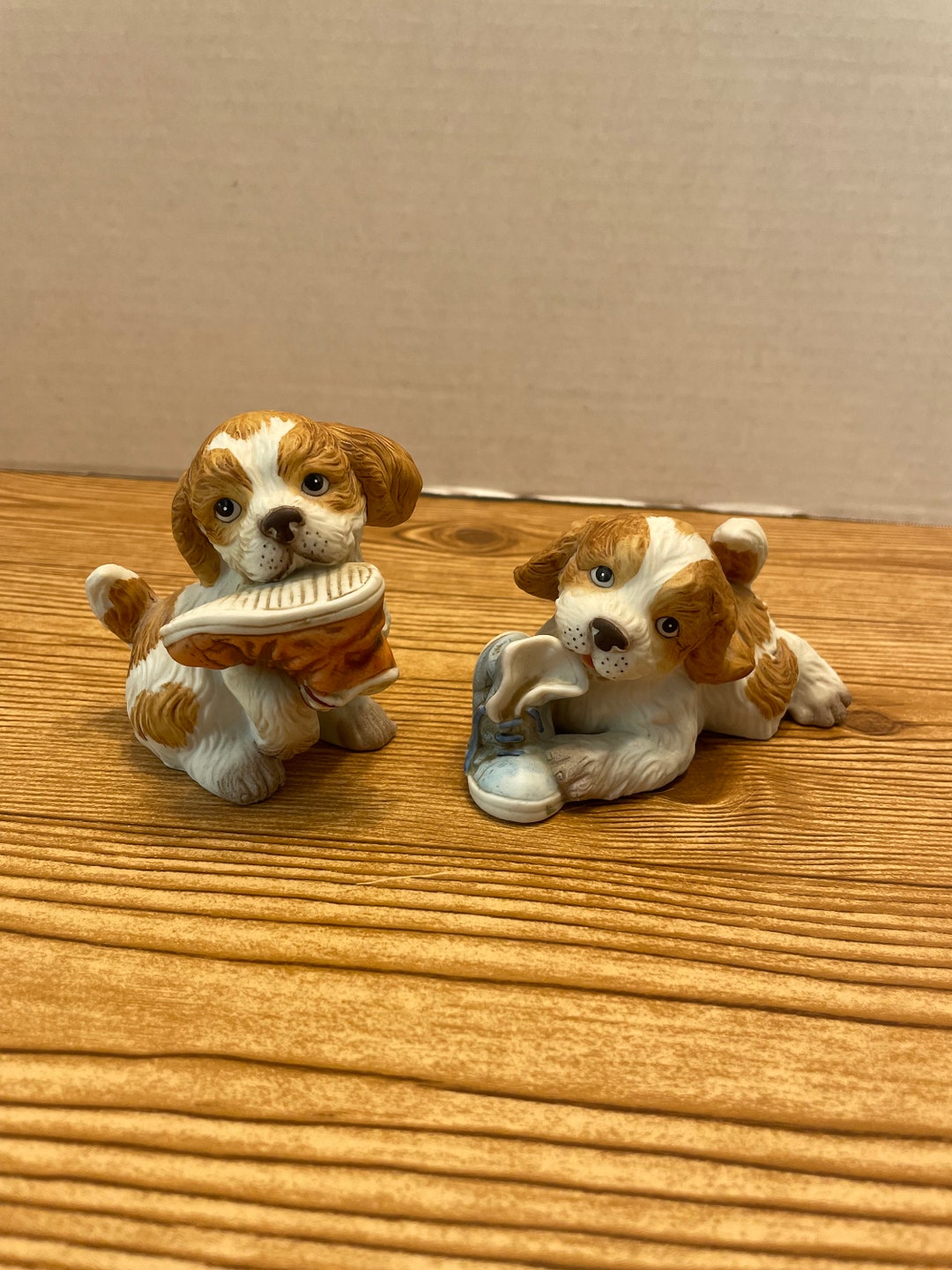 Vintage Homeco Porcelain Cocker Spaniel Puppies Chewing Shoes - Etsy