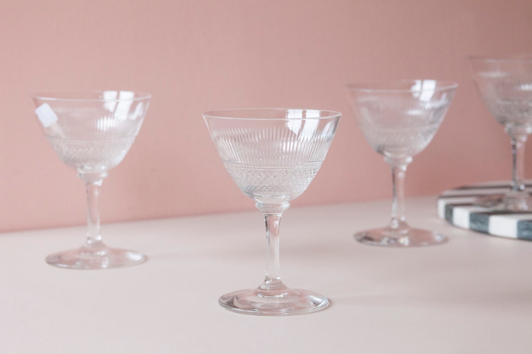 Detailed Champagne Coupe Glassware Set of Four Simple Sleek Clear Coupe ...
