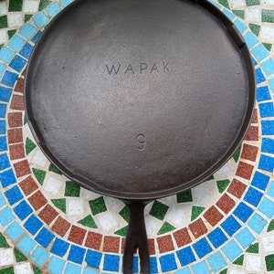 Antique Wapak 9 Cast Iron Griddle - Etsy