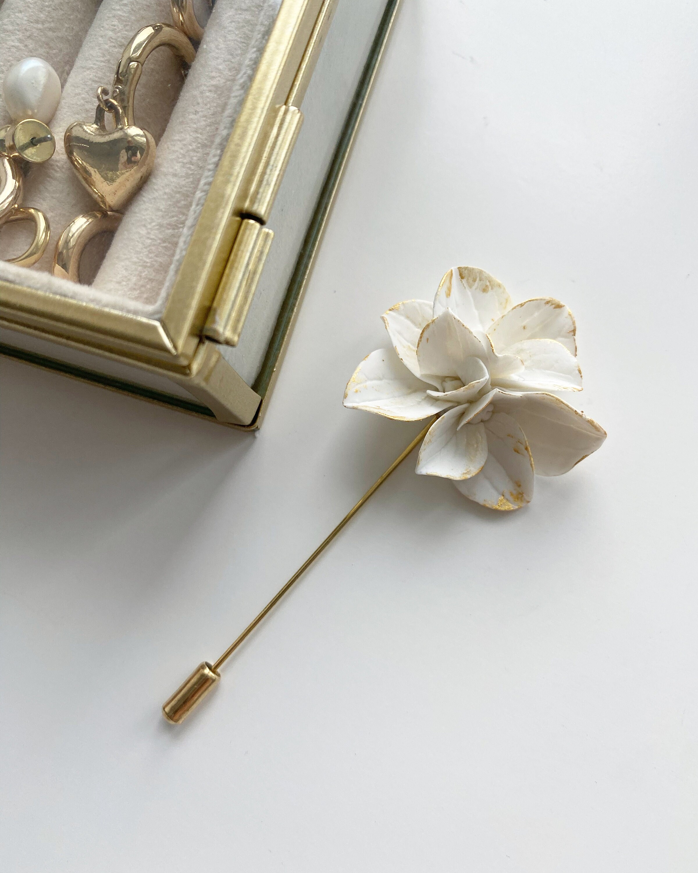 White and Gold Flower Lapel Pin Wedding Flower Lapel Pin Flower ...