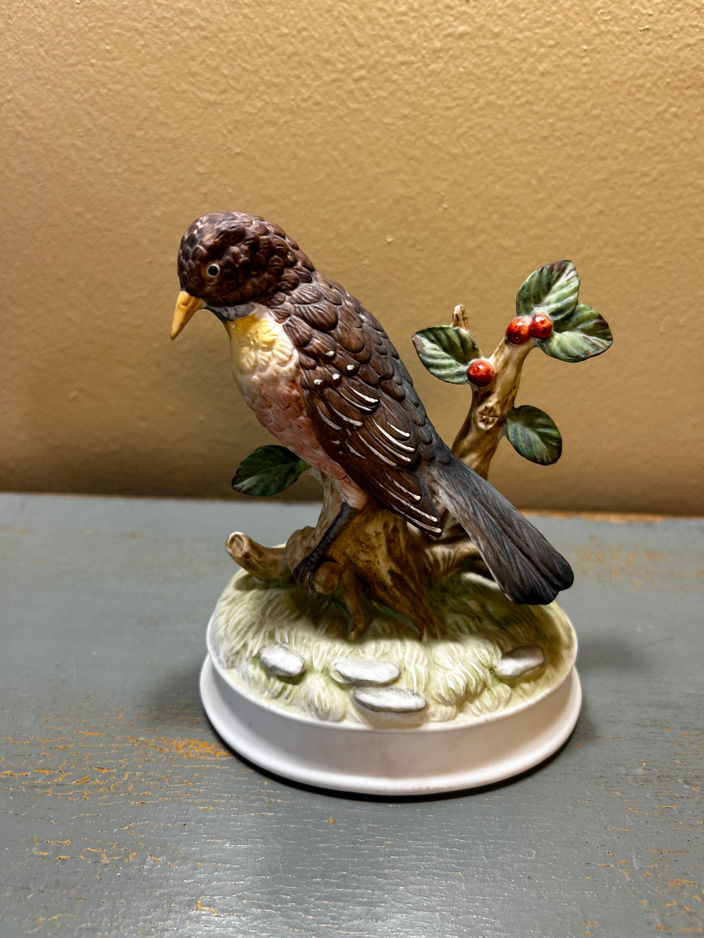 Beautiful Male Robin Figurine / Music Box Fine Porcelain - Etsy
