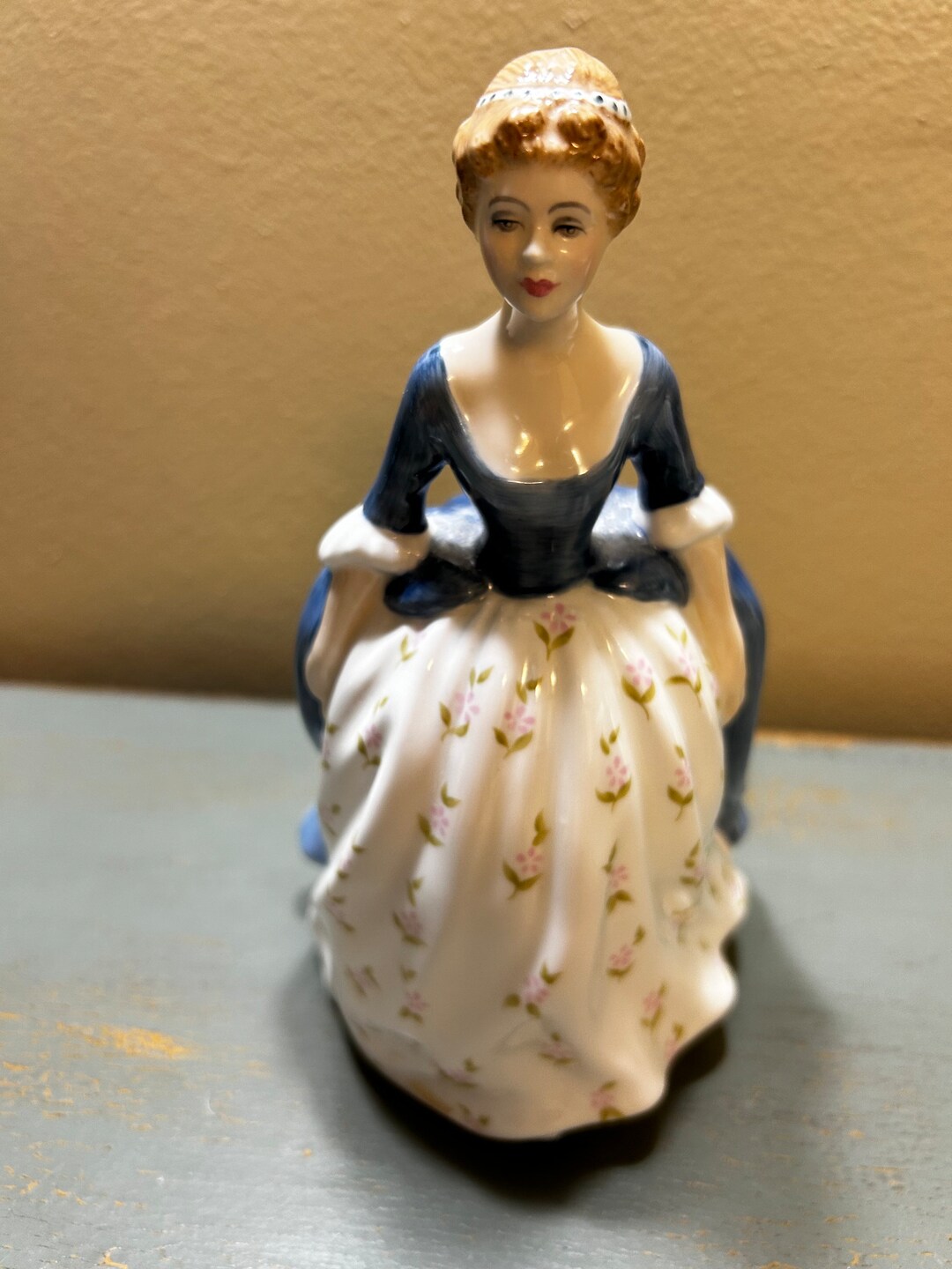Vintage Royal Doulton Alison Figurine HN2336 ~ Porcelain Bone China ...