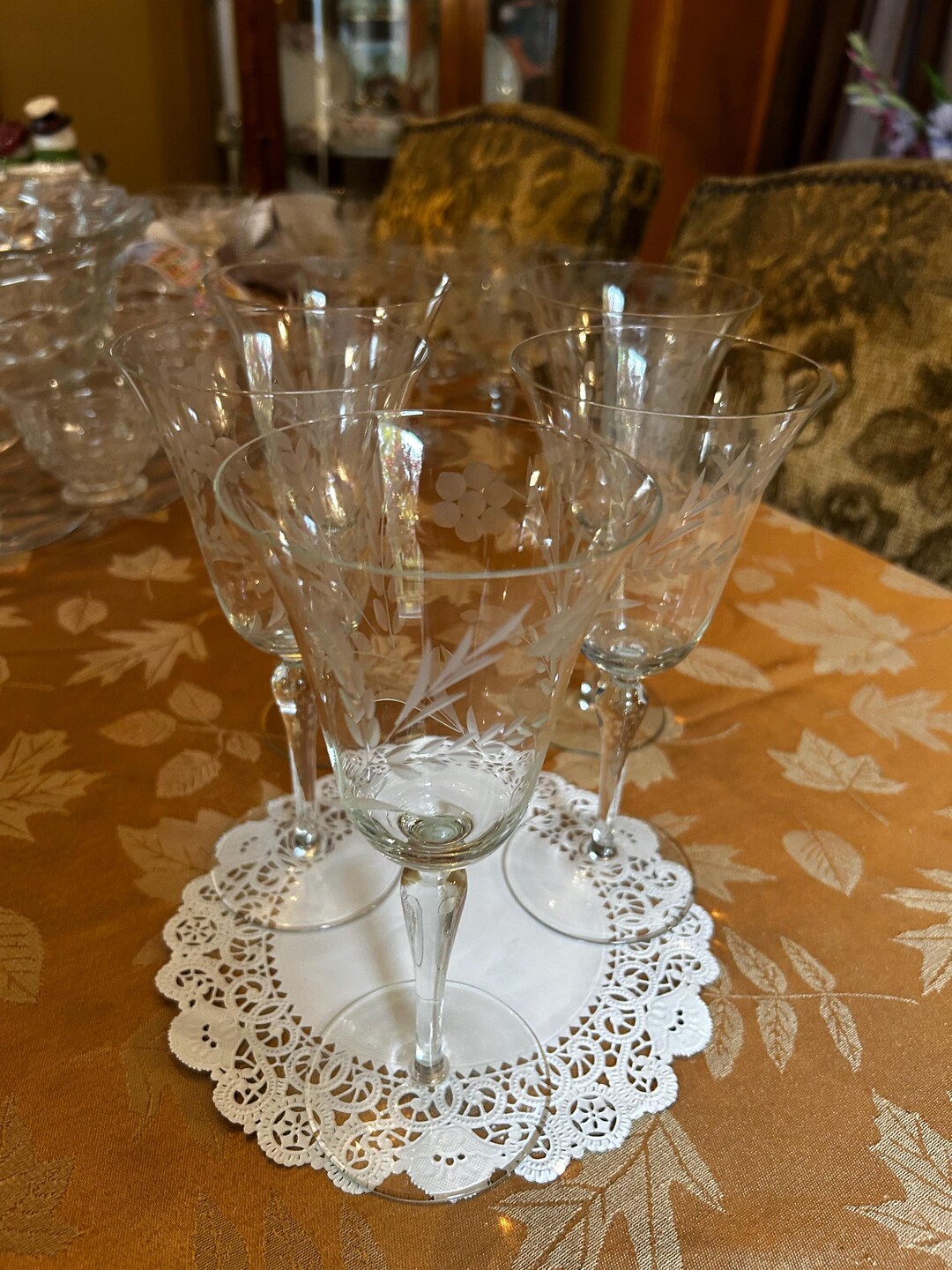 Beautiful Set of Vintage Footed Water / Wine Goblets Wheel Cut Design ...