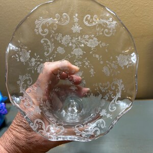 Beautiful Vintage Cambridge Glass Chantilly Pattern Cornucopia Vase ...