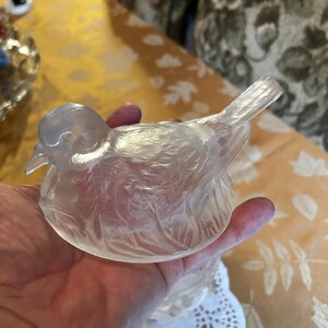 Rare Vintage Westmoreland Frosted Glass Robin on a Nest Covered ...