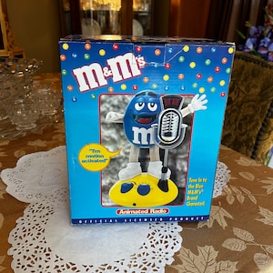 Vintage M&M Animated Toy Radio Collectible Large Estate Collection Very ...