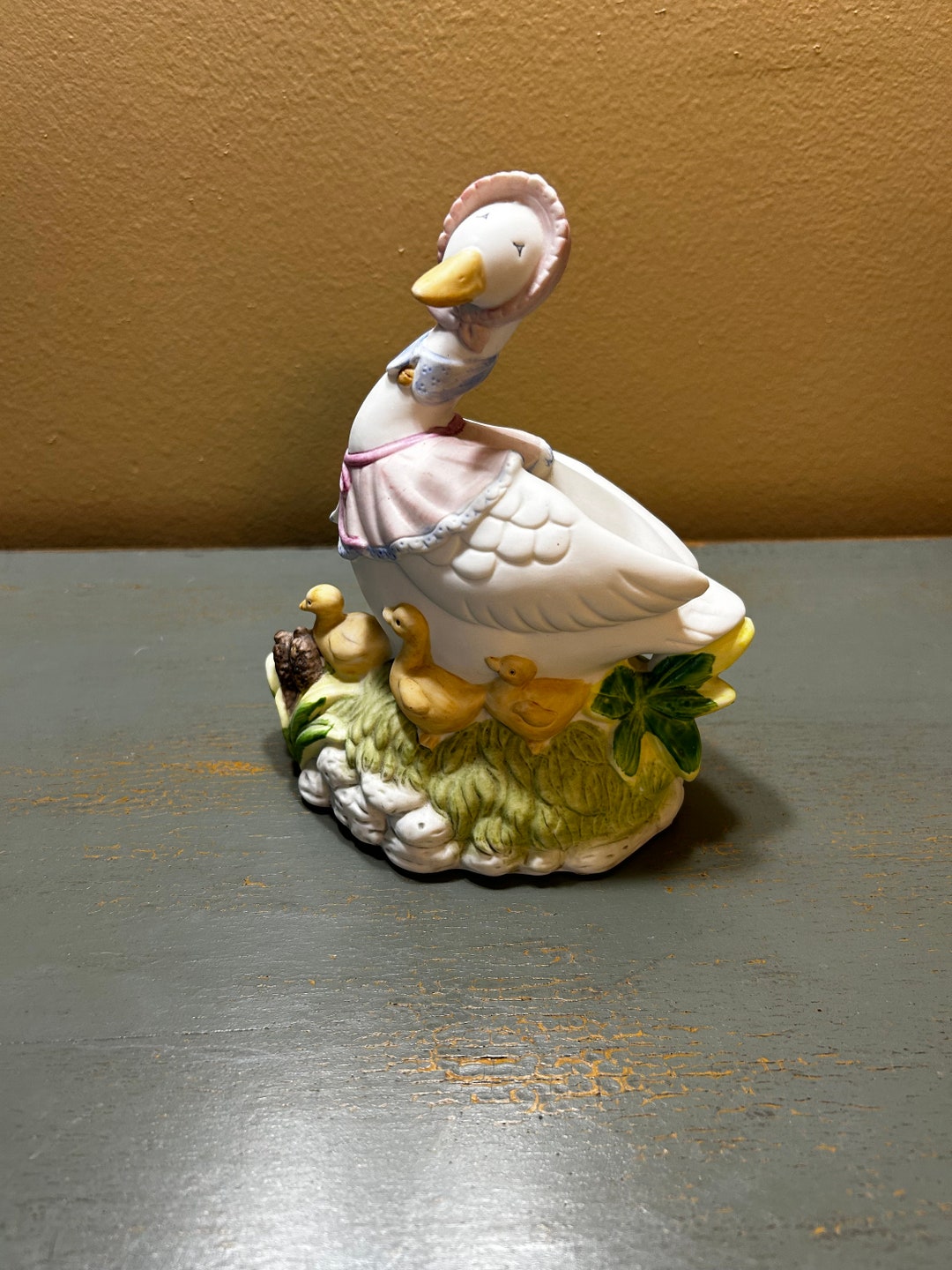 Beautiful Vintage Porcelain Mother Goose & Babies Light~ Beautiful for ...