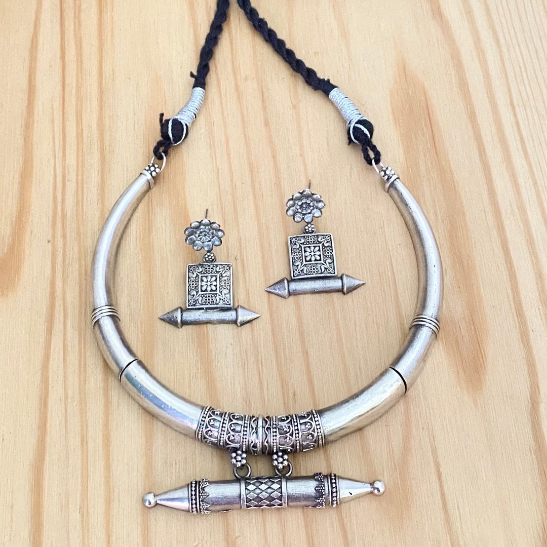 Silver Replica Pendant Hasli Necklace, Matching Earrings,tribal Hasli ...