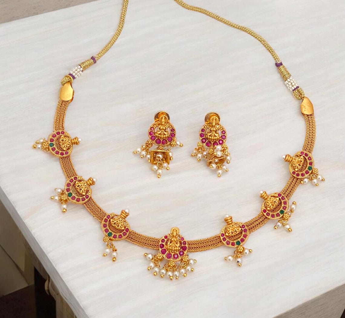 Gold Matte Finish Kemp/kempu Stone Ruby Temple Choker Necklace With ...