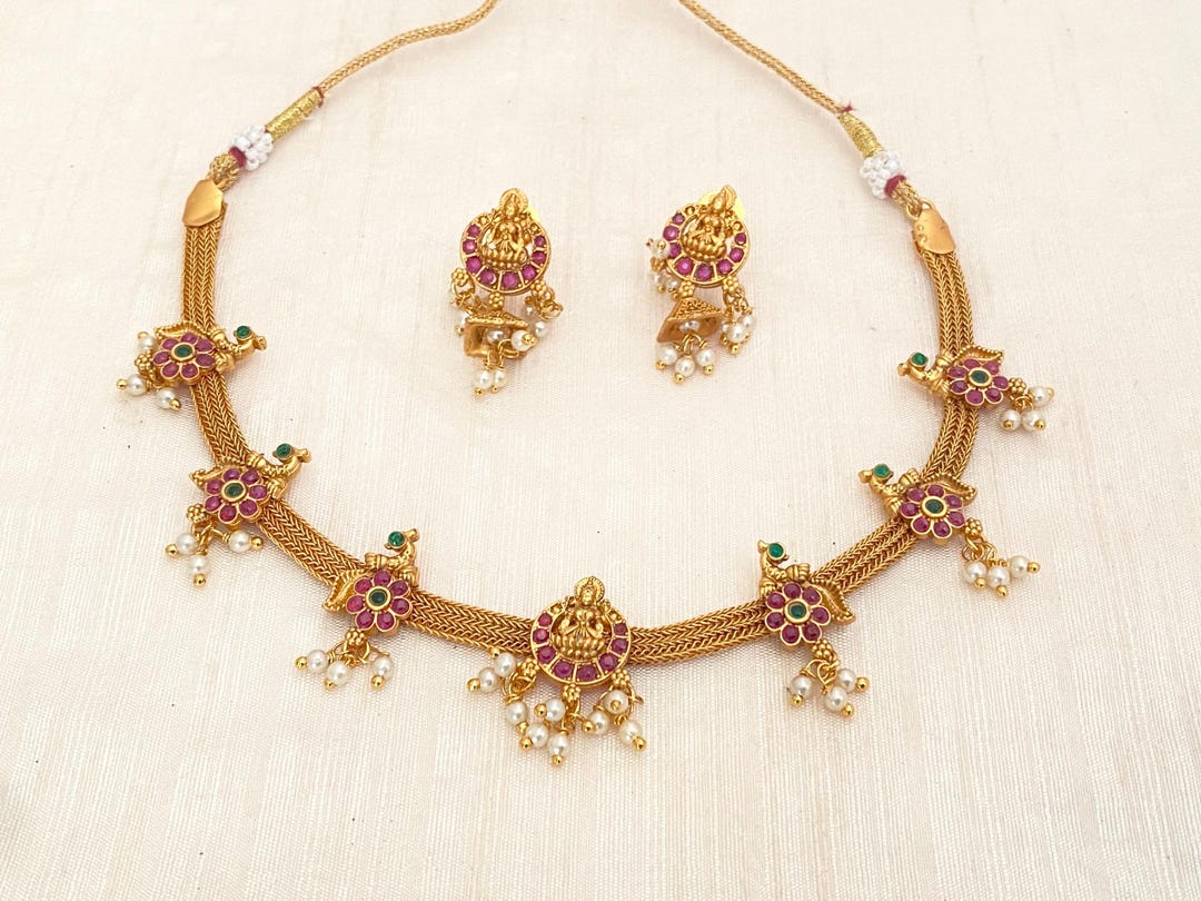 Gold Matte Finish Kemp/kempu Stone Ruby Temple Choker Necklace With ...
