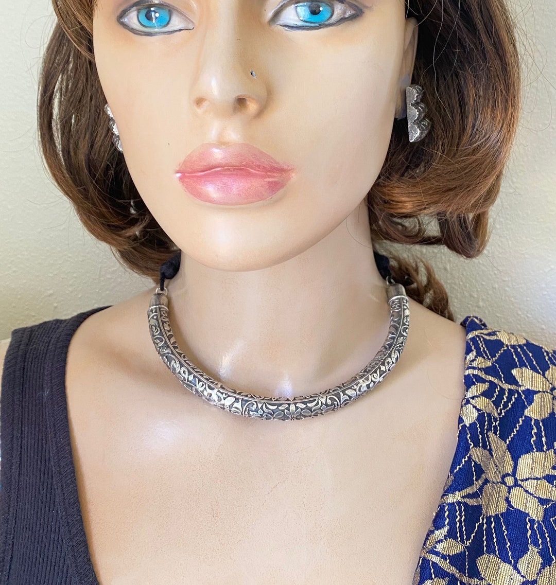 Silver Replica Pendant Hasli Necklace, Matching Earrings,tribal Hasli ...