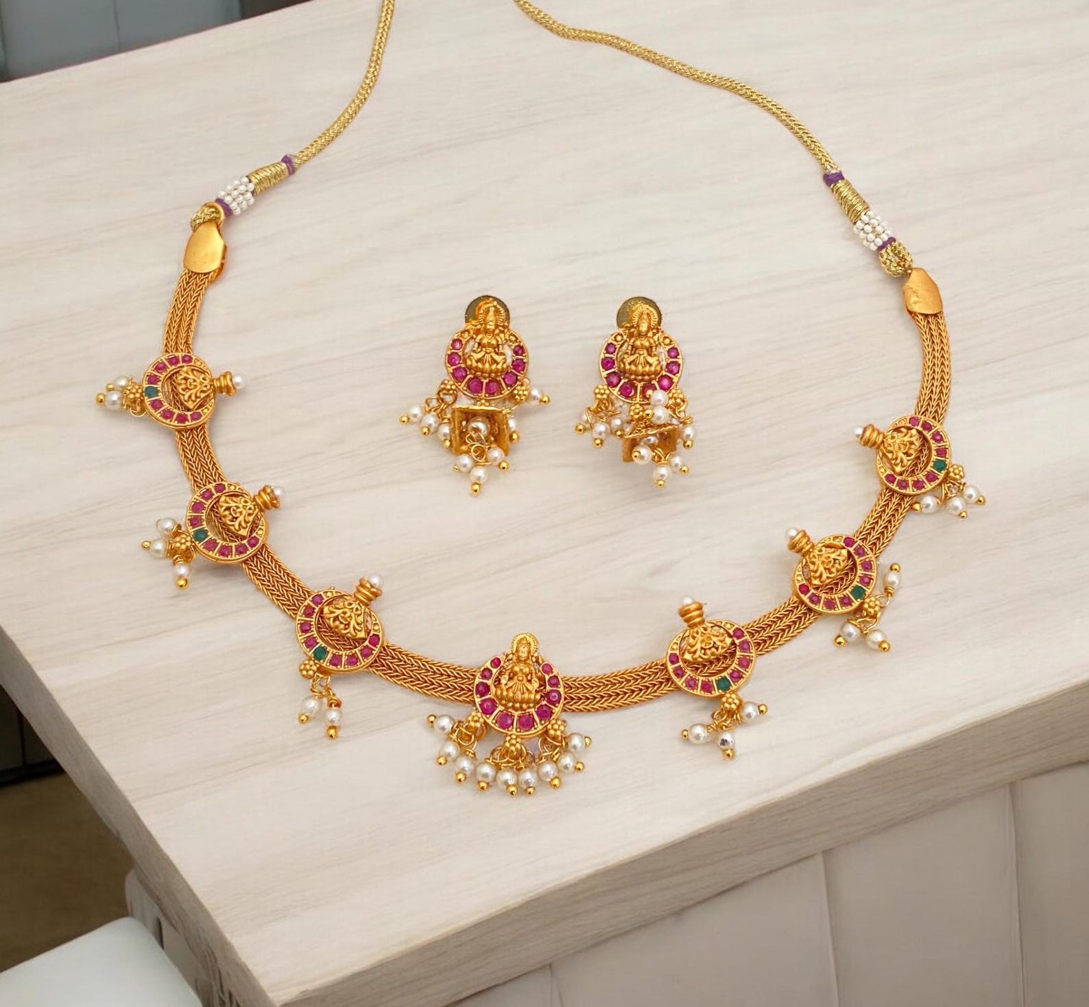 Gold Matte Finish Kemp/kempu Stone Ruby Temple Choker Necklace With ...