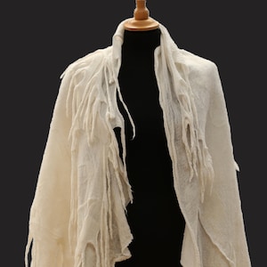 Felted Shawl, White Boho Fringe Shawl, Handmade Extra Fine Merino Wool ...