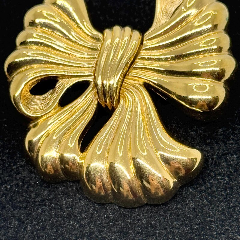 Monet Brooch - Etsy