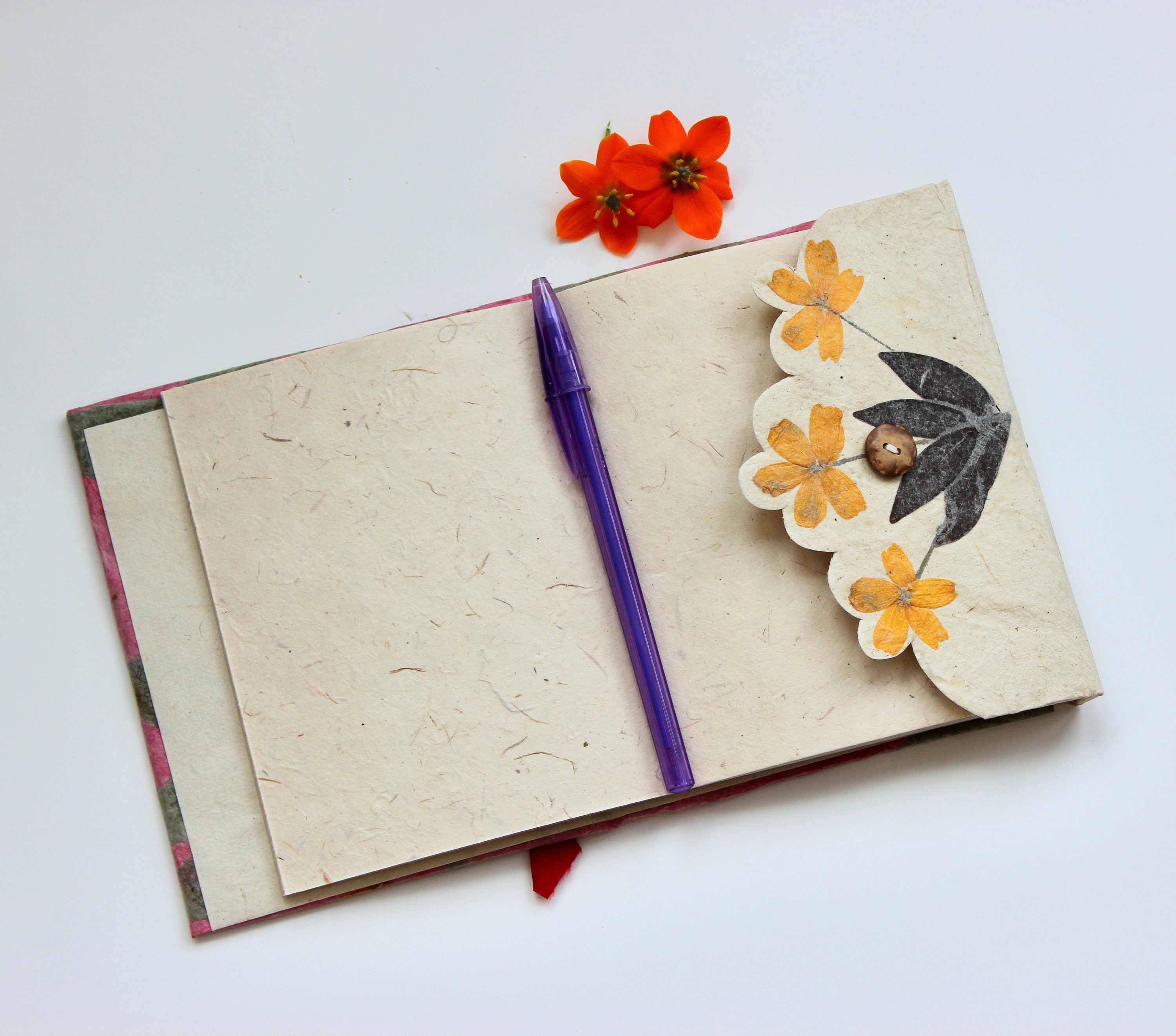 Handmade Lokta Paper Notebook With Real Flowers| Eco-friendly ...