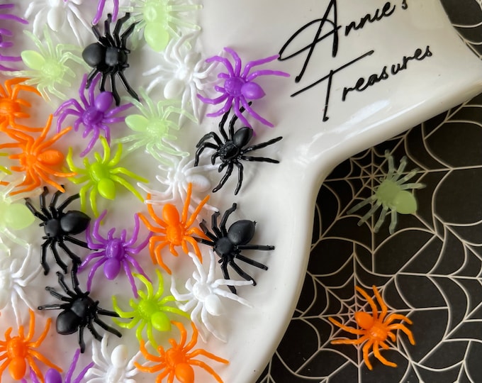 Steals & Deals | Small Plastic Spiders | Halloween Spider ...