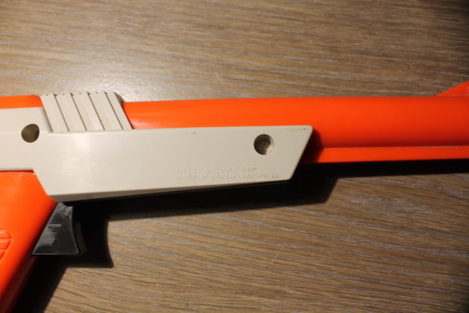 Vintage 1985 Nintendo NES Duck Hunt Orange Zapper Gun Controller NES ...