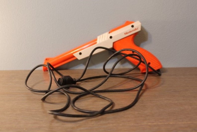 Vintage 1985 Nintendo NES Duck Hunt Orange Zapper Gun Controller NES ...