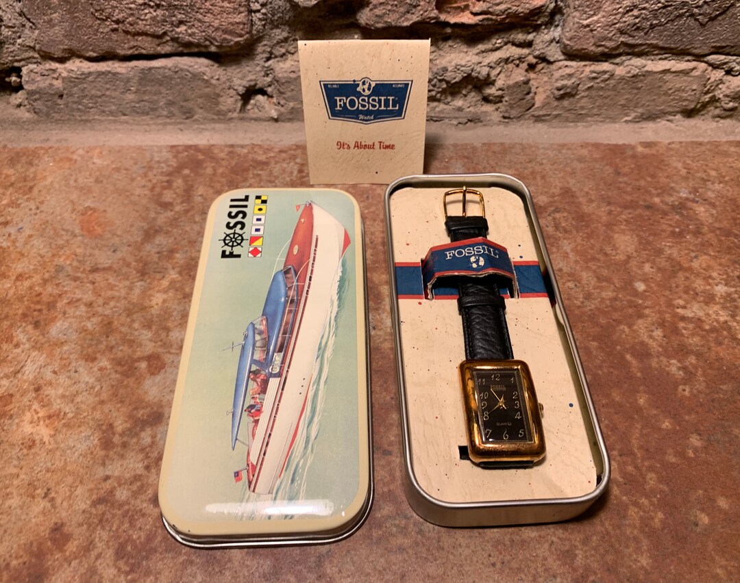 Vintage 1990s Women’s Rectangular Analog Fossil Wrist Watch With Black ...