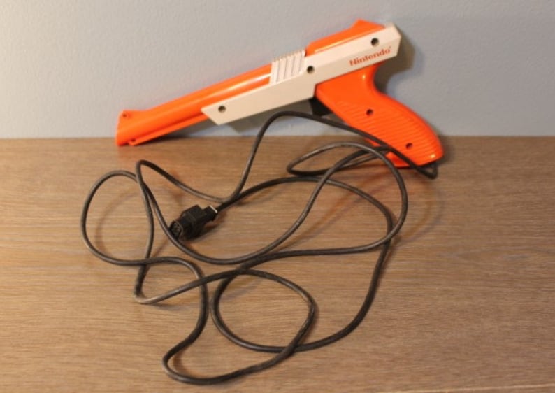 Vintage 1985 Nintendo NES Duck Hunt Orange Zapper Gun Controller NES ...