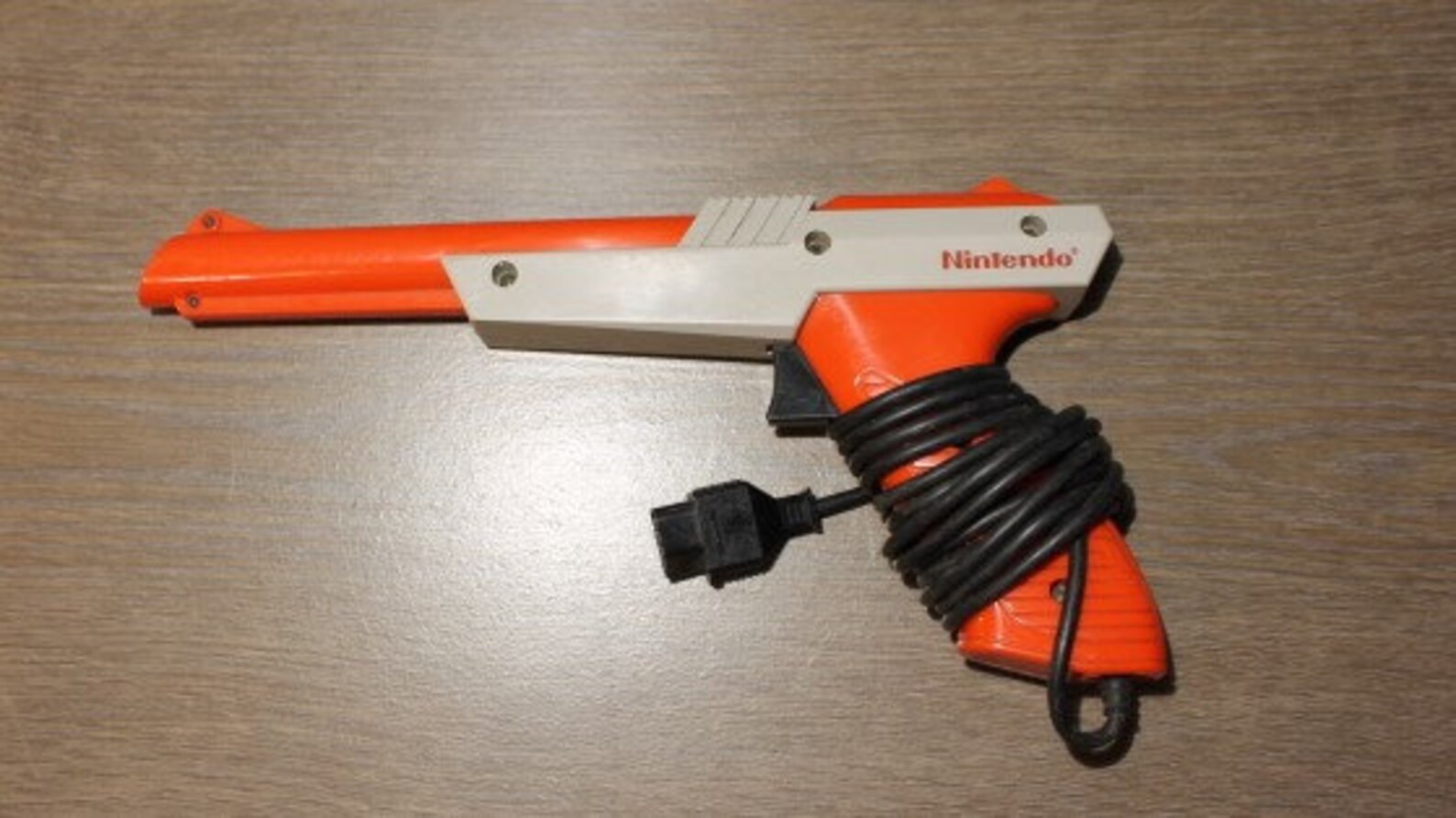 Vintage 1985 Nintendo NES Duck Hunt Orange Zapper Gun Controller NES ...