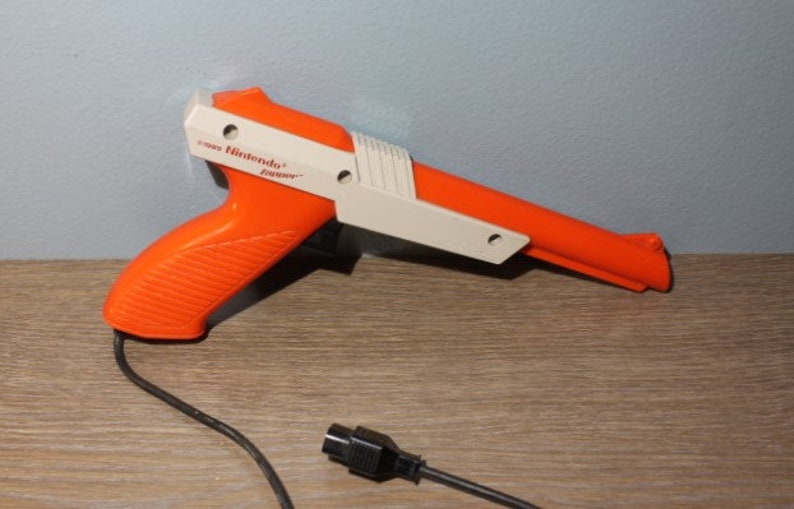 Vintage 1985 Nintendo NES Duck Hunt Orange Zapper Gun Controller NES ...