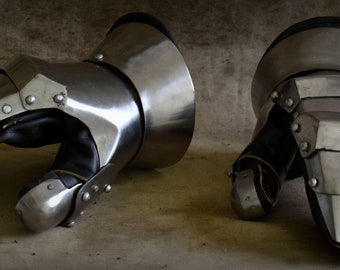 Buhurt Gauntlet | Etsy
