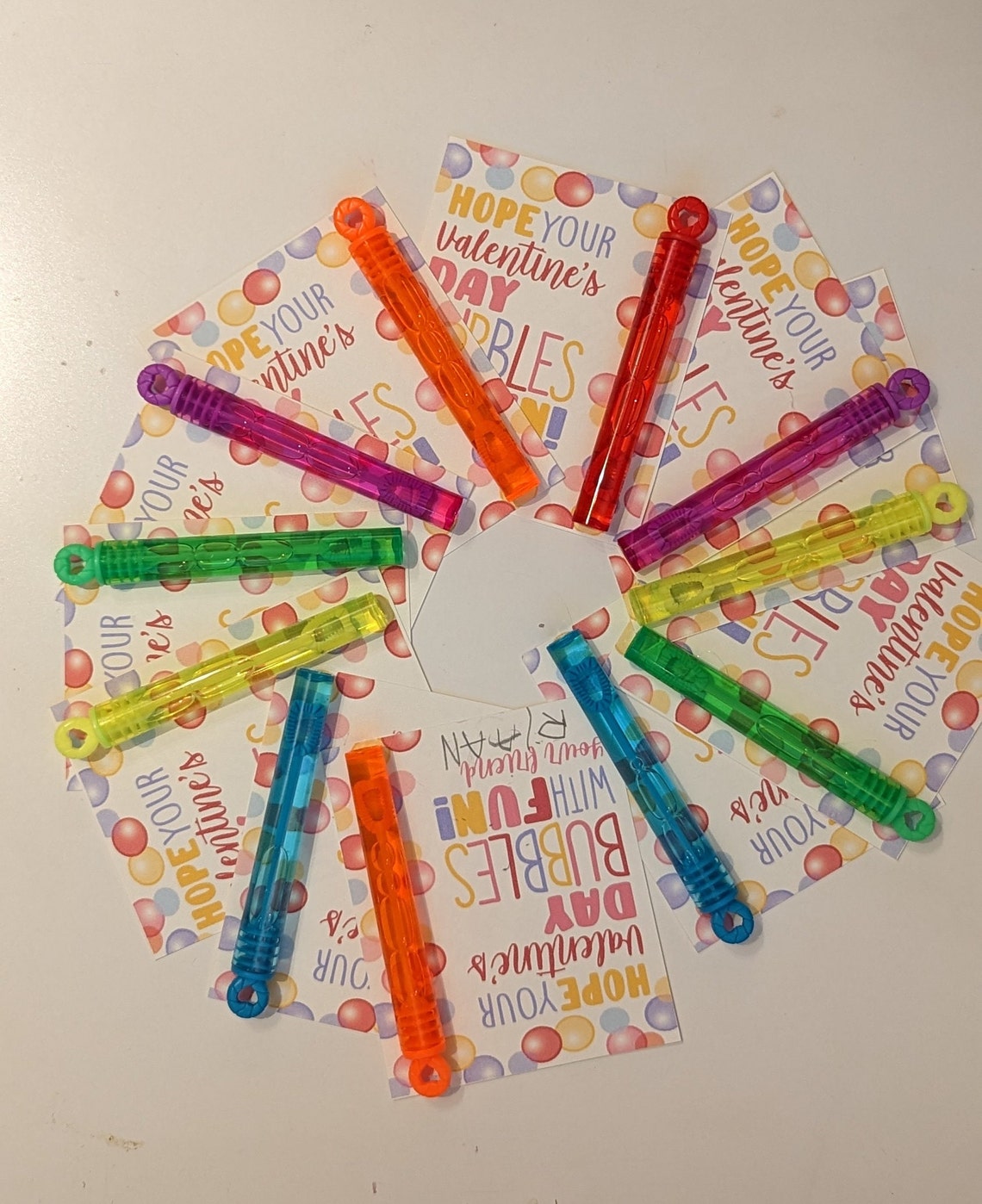 Set of 12 Valentine Day Exchange Cards With Gift Bubbles Wands - Etsy