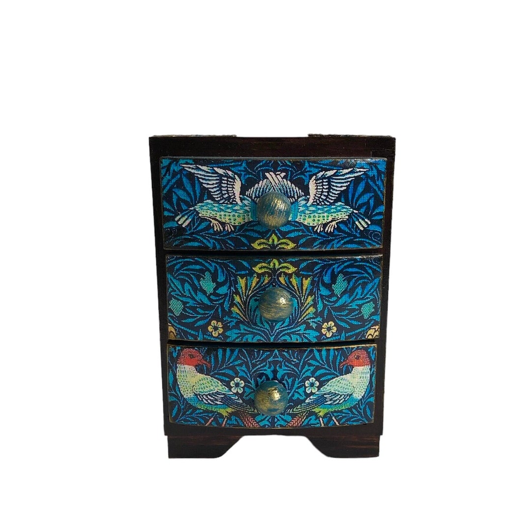 Jewelry Desk Organizer William Morris Practical and Chic Valentine's ...