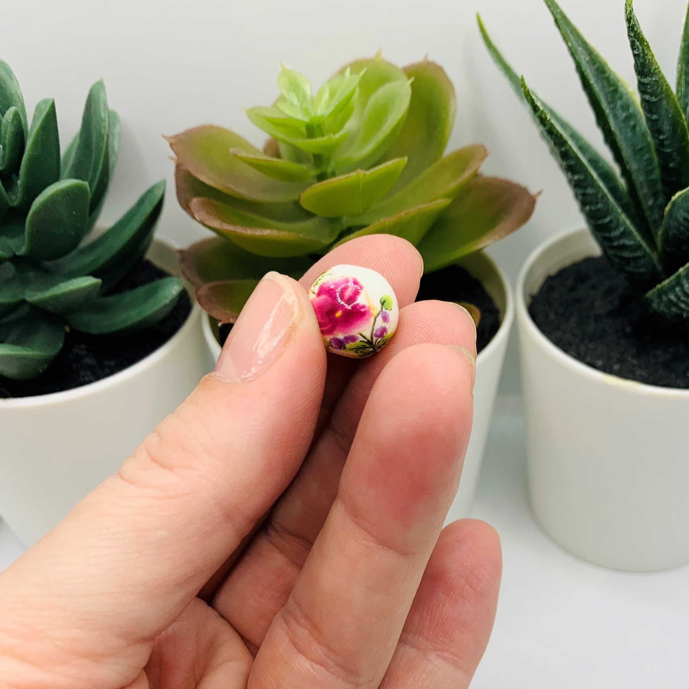 4 20 or 50 BULK Flower Beads Purple and White Ceramic Bead - Etsy