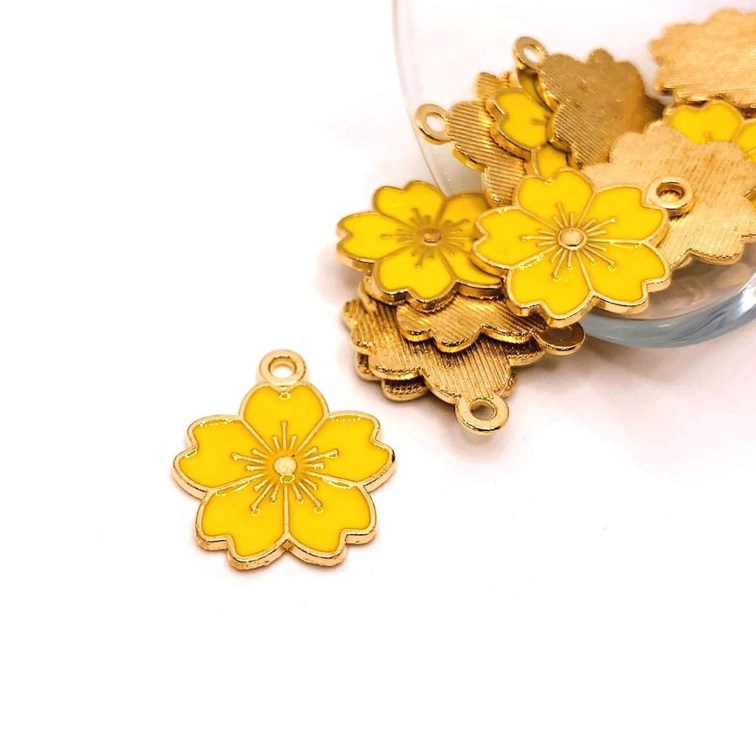 4, 20 or 50 BULK Yellow and Gold Flower Charms Charm, Small Daisy ...