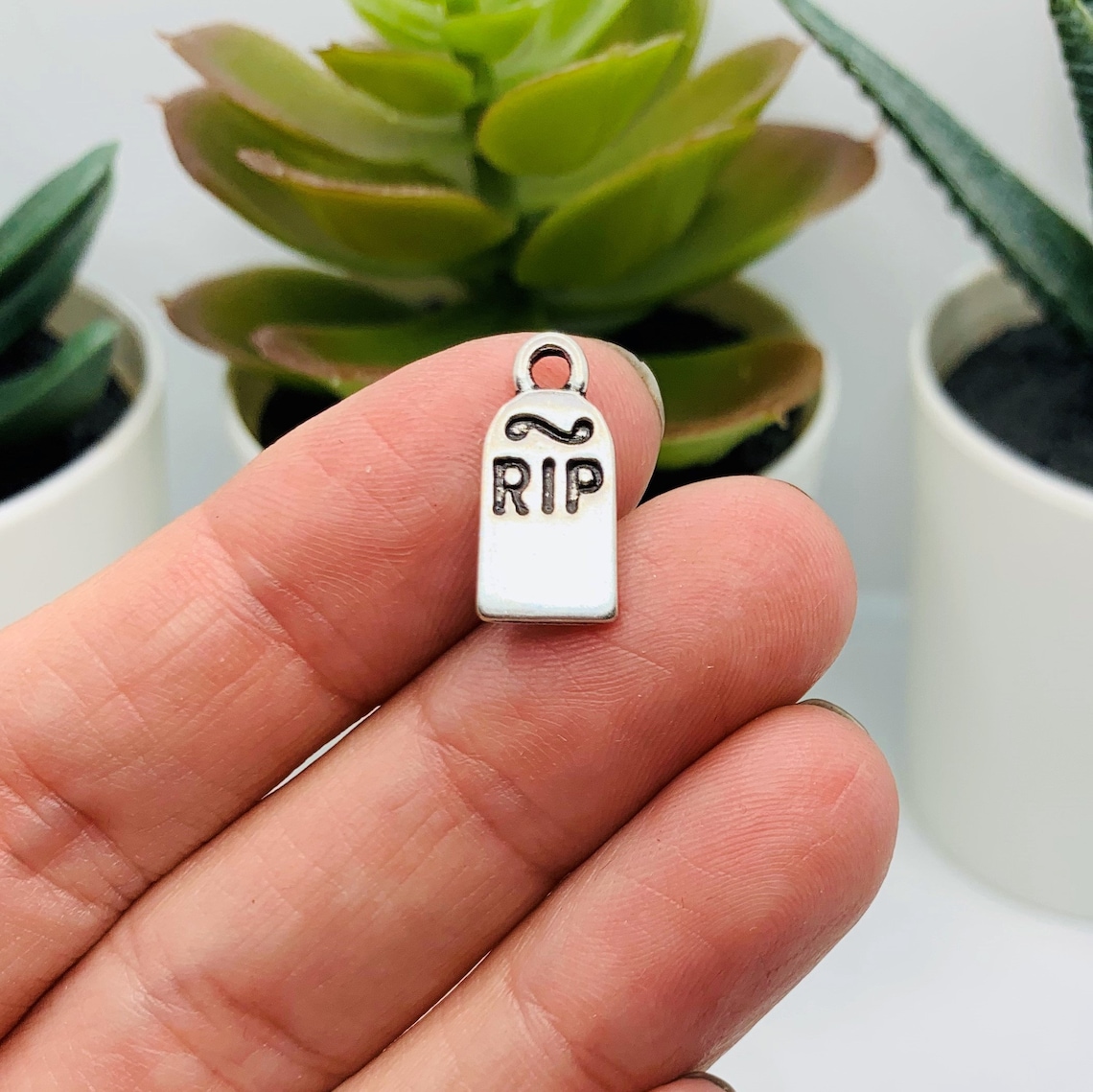4 20 or 50 BULK Silver RIP Tombstone Charms Halloween Charm - Etsy