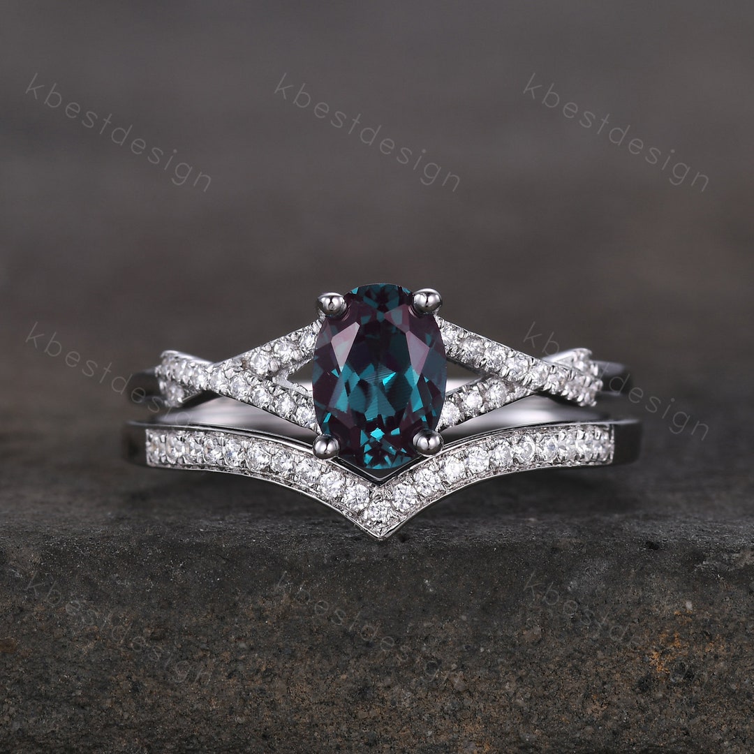 Oval Cut Alexandrite Bridal Ring Set Vintage Unique Alexandrite ...