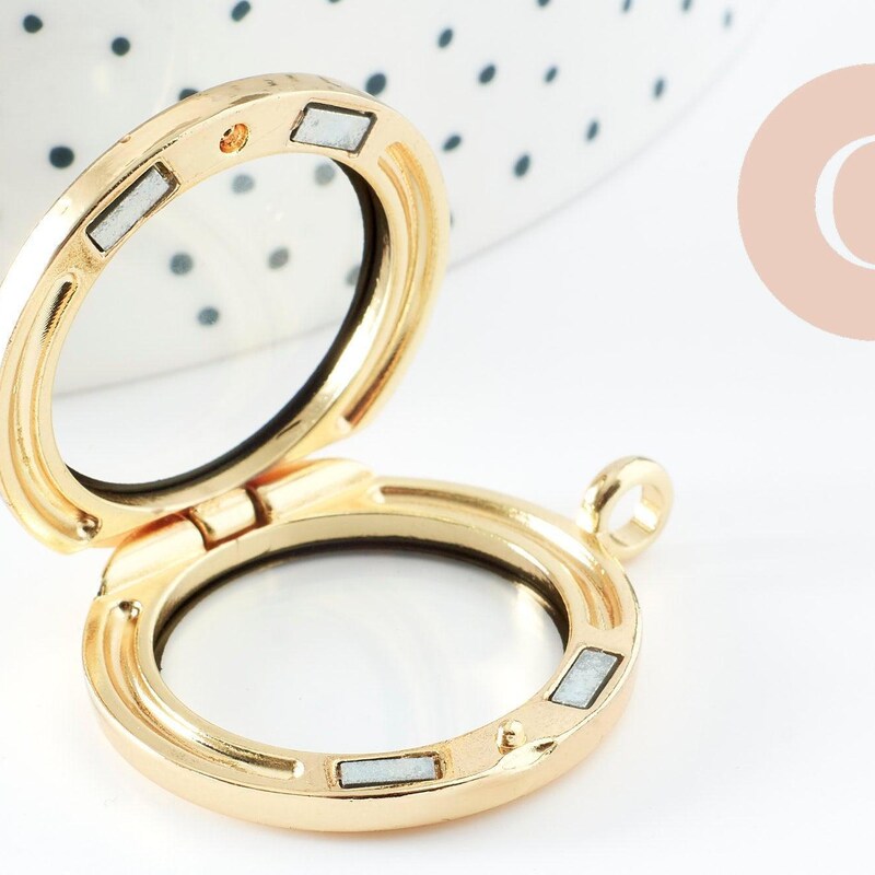 Locket Display - Etsy