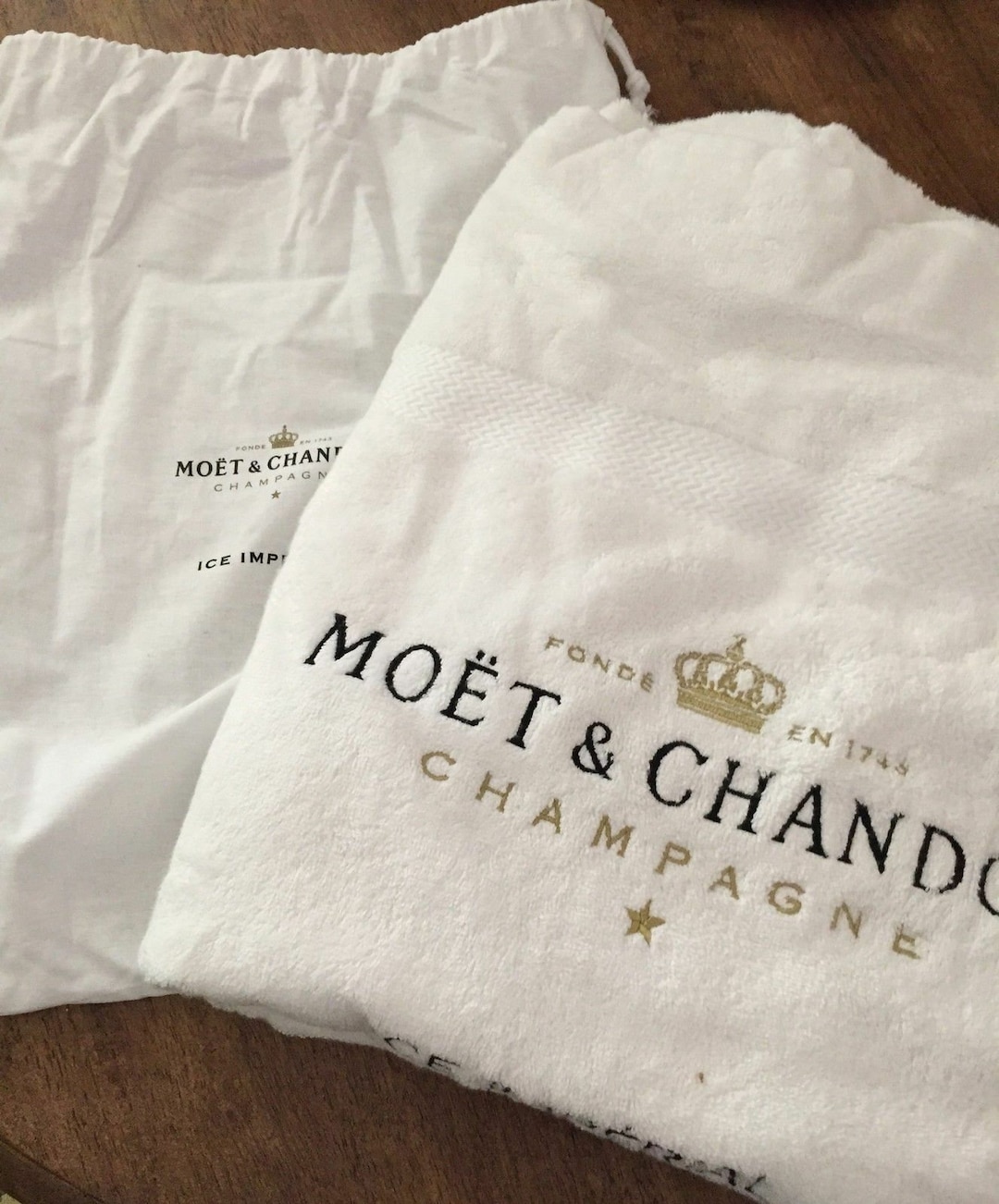 Moet Chandon Ice Imperial COTTON/BAMBOO Champagne Beach Towel Spa Towel ...
