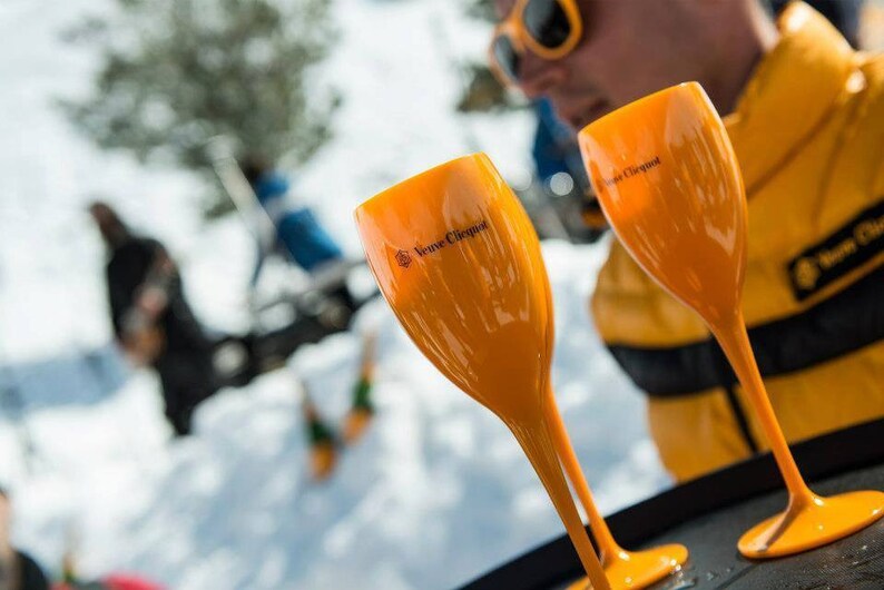 2 X Veuve Clicquot Champagne Yellow Poolside Hot Tub Polycarb Flutes ...