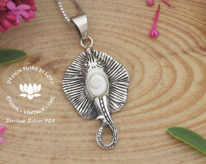 Detailed Stingray Pendant in Sterling Silver, Shiva Eye Seashell Manta ...