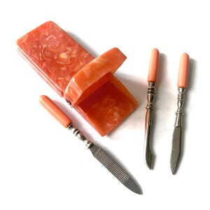 Vintage Manicure Set, Bakelite Case Vintage Pocket Nail Kit, Made in ...