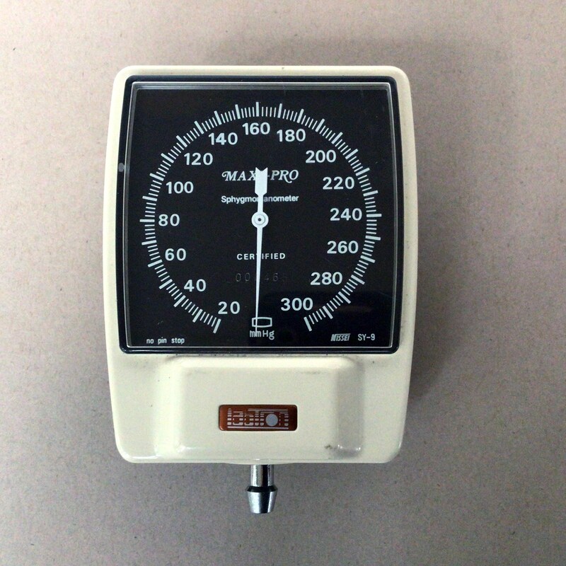 Vintage Blood Pressure Monitor - Etsy